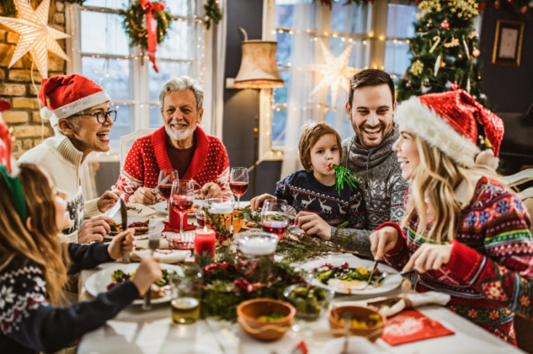 39 Christmas Eve Wishes Quotes To Say At The Family Dinner Table ...